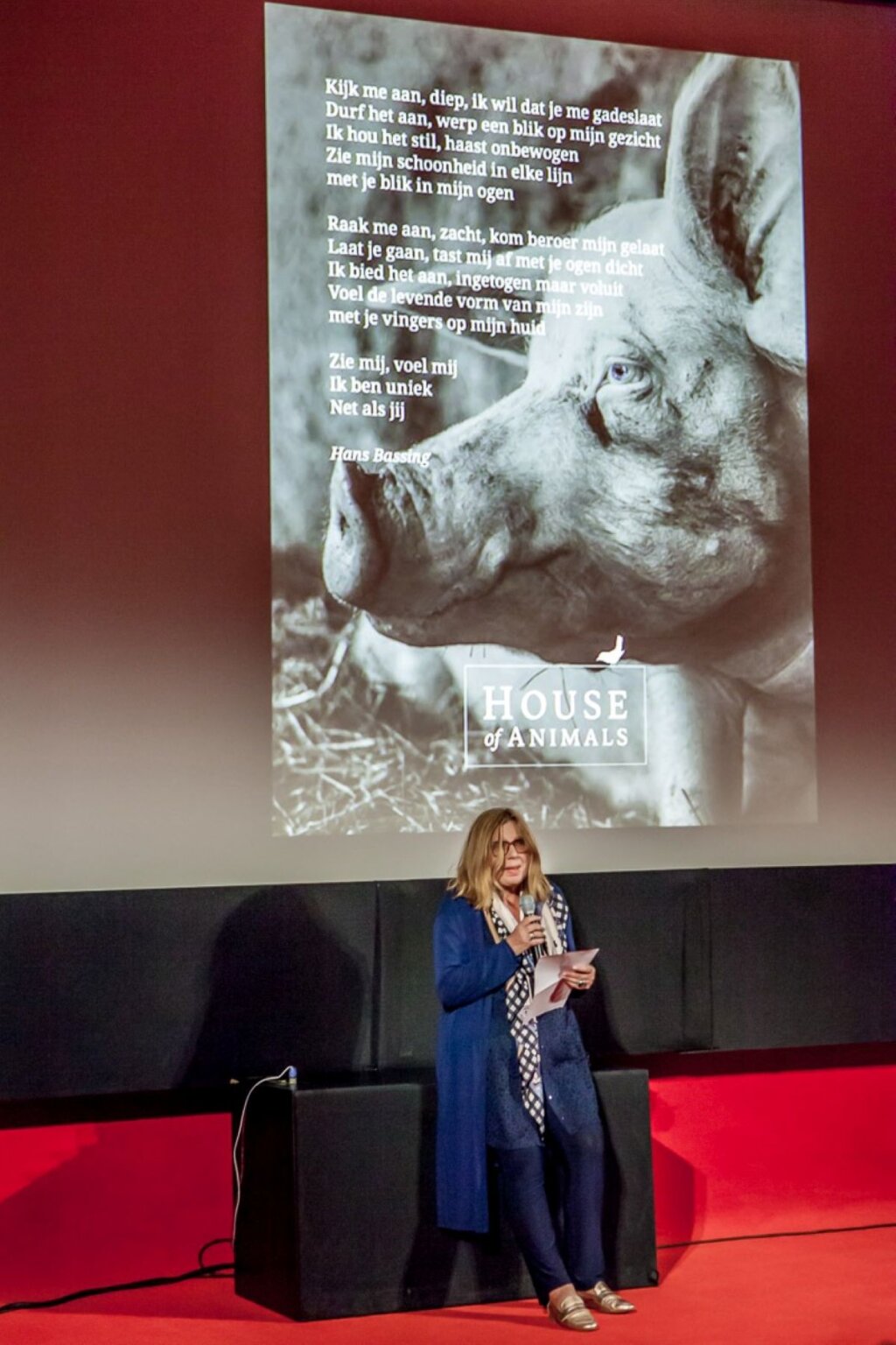 Eerbetoon Loretta Schrijver: documentaire SAM op RTL 4 - Animals Today